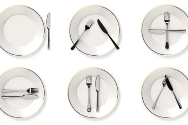 L’étiquette à table : le langage secret des couverts